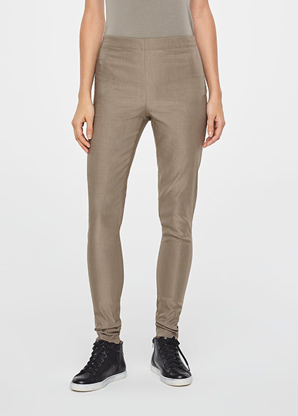 Buy your women's pants online at Sarah Pacini