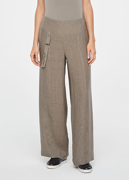 Buy your women's pants online at Sarah Pacini