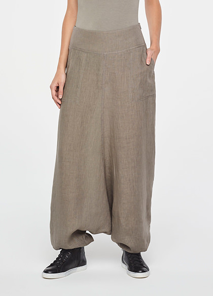 Buy your women's pants online at Sarah Pacini