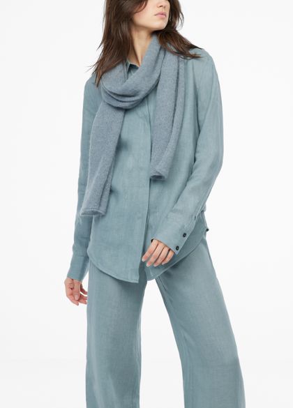 Buy your women's scarves online at Sarah Pacini