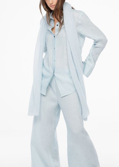 Buy your women's scarves online at Sarah Pacini