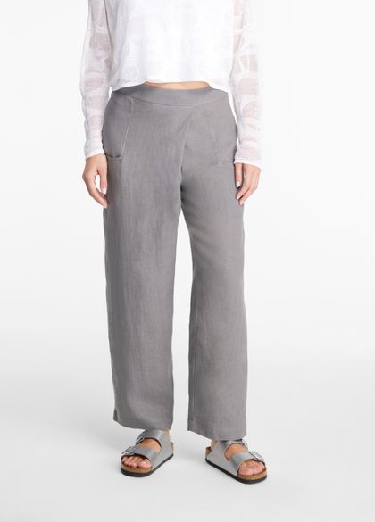 Buy your women's pants online at Sarah Pacini