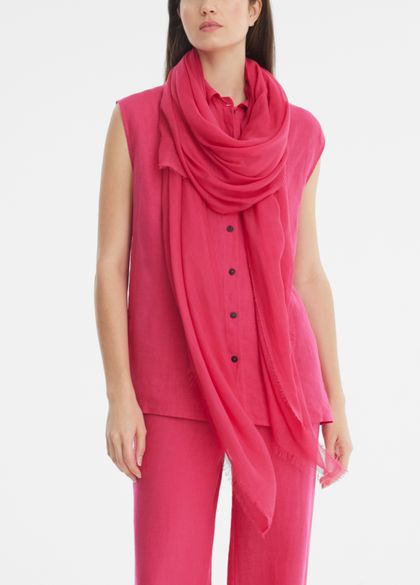 Buy your women's scarves online at Sarah Pacini