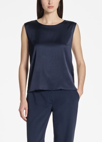 Buy your women's t-shirts & tops online at Sarah Pacini