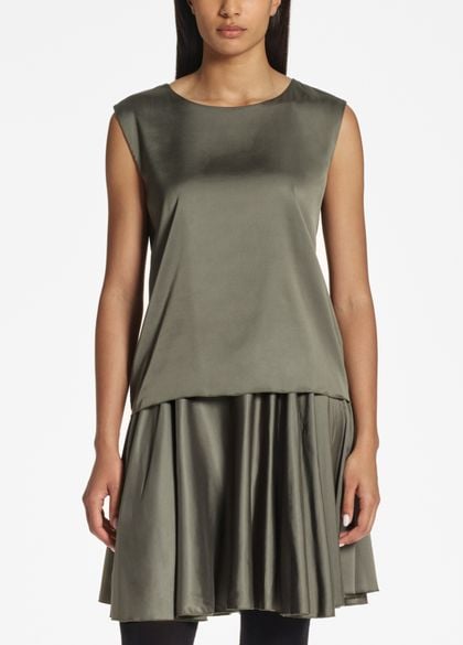 Buy your women's t-shirts & tops online at Sarah Pacini